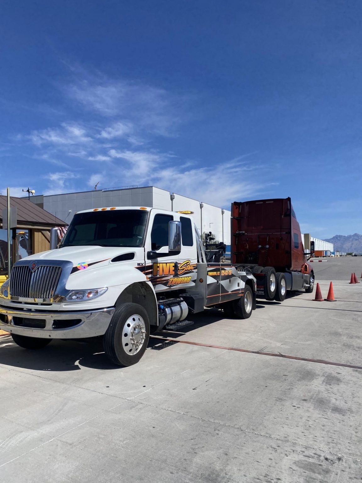 The Best 24/7 Towing in Tucson, AZ - Five Star Towing