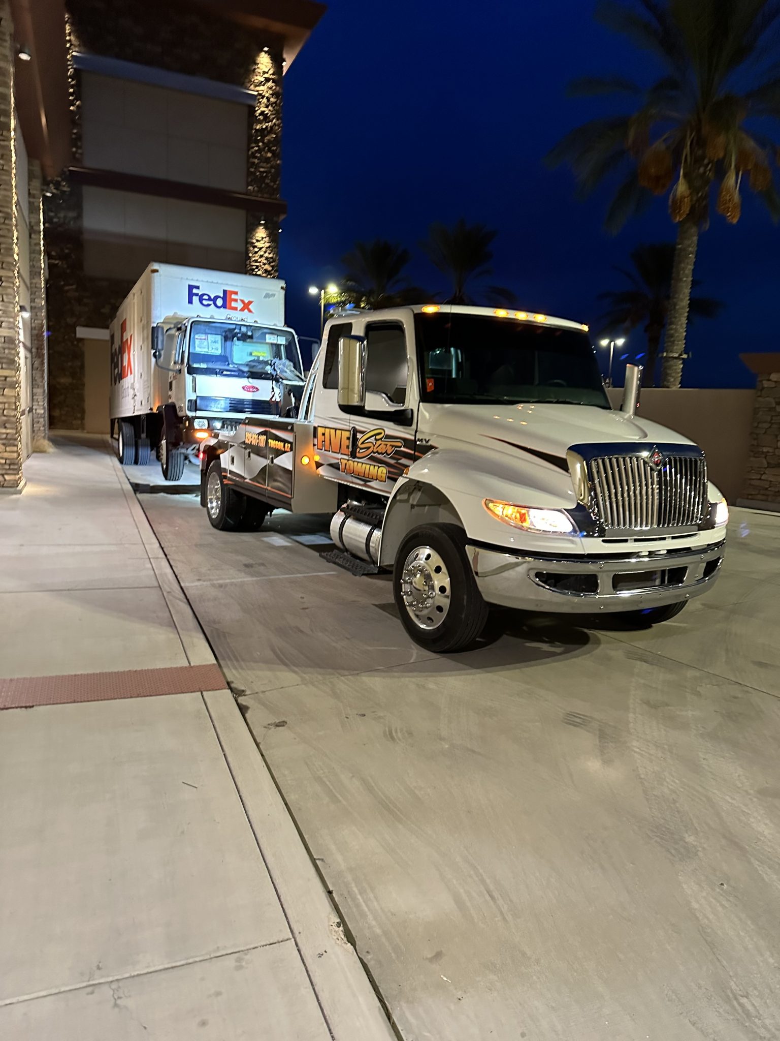 The Best 24/7 Towing in Tucson, AZ - Five Star Towing